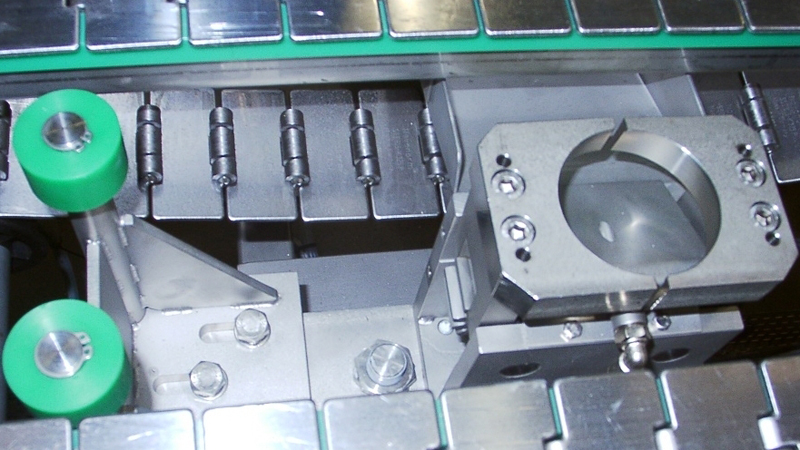 Practical keg accessory for stripping keg caps | KHS Group