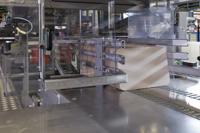 pad shrink packer for packing in film/pads and film | KHS Group