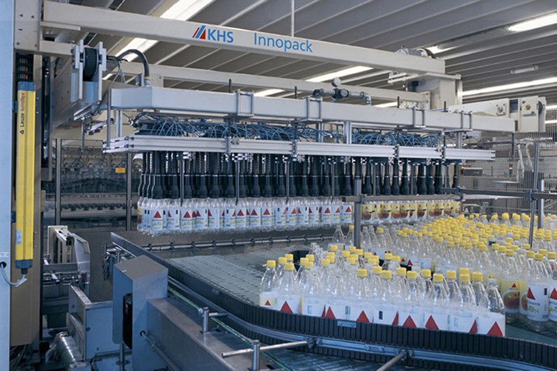 Multifunctional packing machine for beverage containers | KHS Group