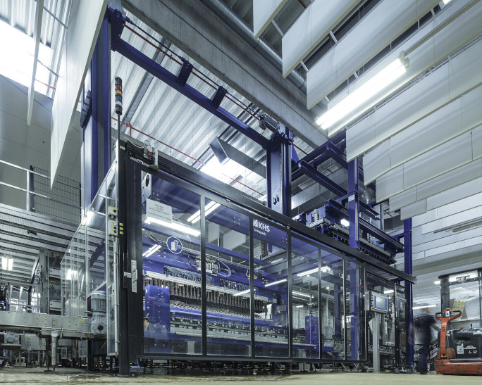 Multifunctional packing machine for beverage containers | KHS Group